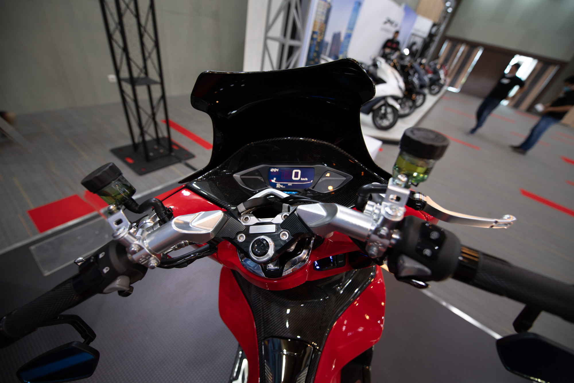 Modifikasi Honda PCX 160 Advance Sporty, Merahnya Mevvah! - TerasBiker.com