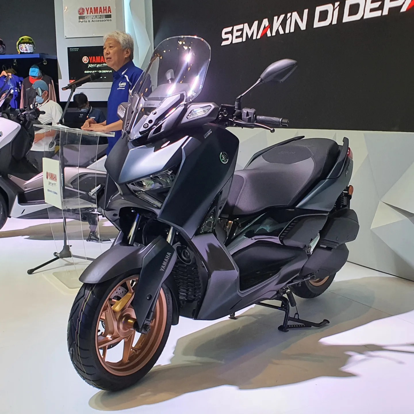 IMOS 2022 : Yamaha Resmi Luncurkan XMAX Connected, Segini Harganya!! - TerasBiker.com