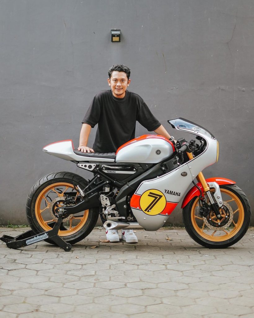 Builder Katros Garage Sulap XSR 155 jadi Café Racer Full Fairing Versi ...