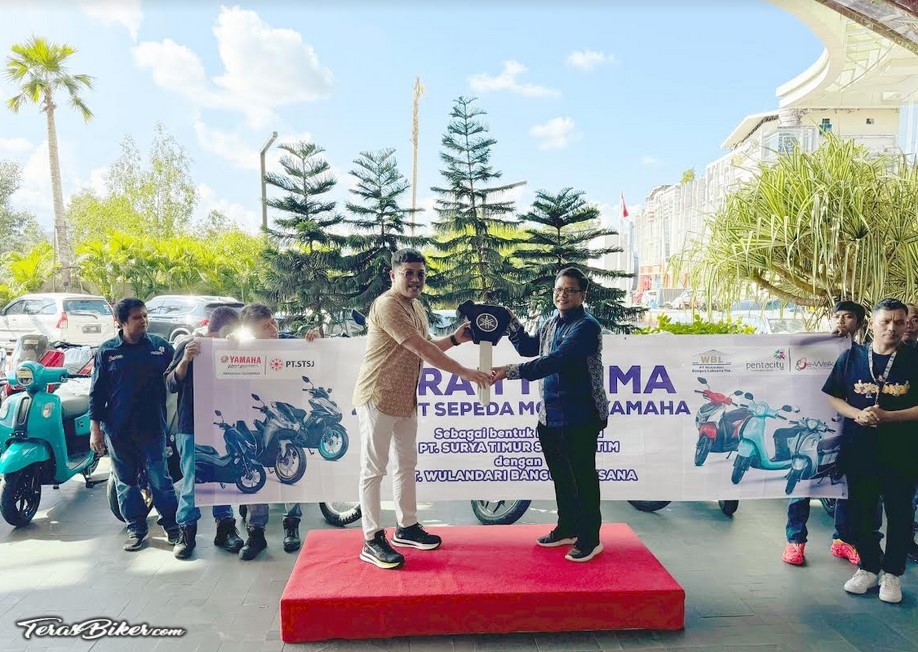 Keren, Apresiasi 43 Karyawan Terbaik Perusahaan ini kasih Hadiah Motor ...