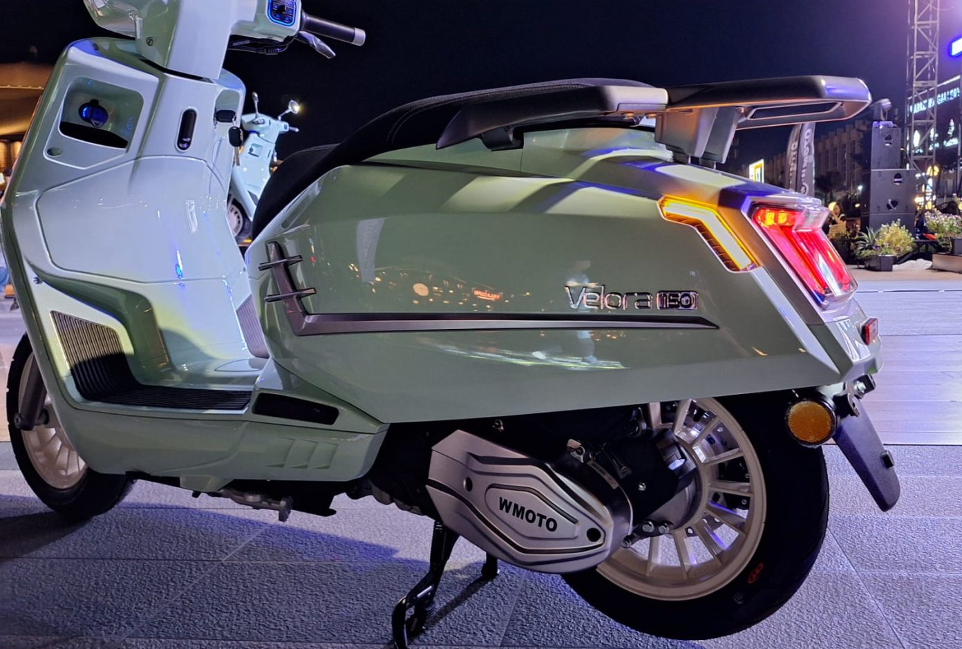 WMoto Velora 150 Resmi Meluncur, Skutik klasik dan premium ini di Jual ...