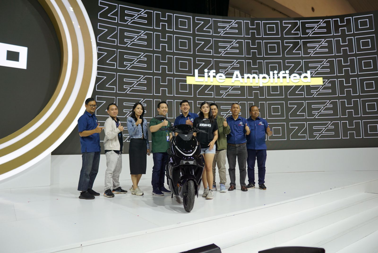 WMOTO Rilis Motor Listrik ZEEHO AE4, Harga Mulai Rp 28 Jutaan! - TerasBiker.com